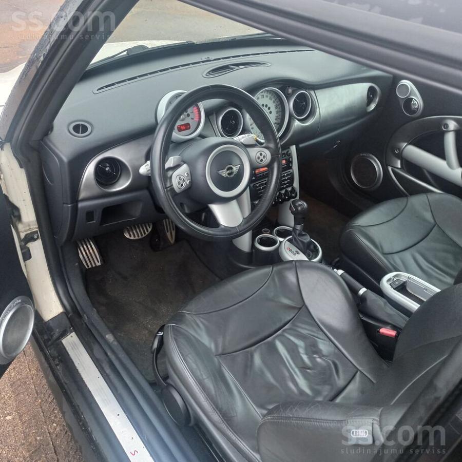 White MINI cooper-s 2005 in Daugavpils, with an engine capacity of 1.60 L and mileage of 0 thousand km for 4950 €, photo 14 on AUTOMOTO.COM.LV