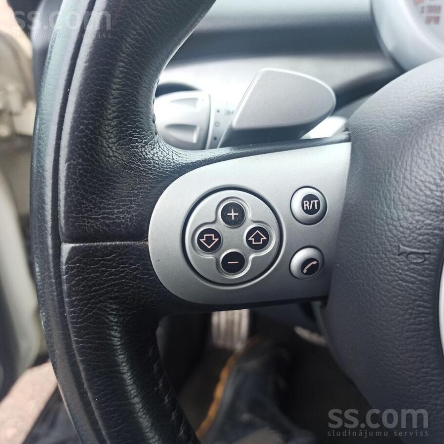 White MINI cooper-s 2005 in Daugavpils, with an engine capacity of 1.60 L and mileage of 0 thousand km for 4950 €, photo 22 on AUTOMOTO.COM.LV