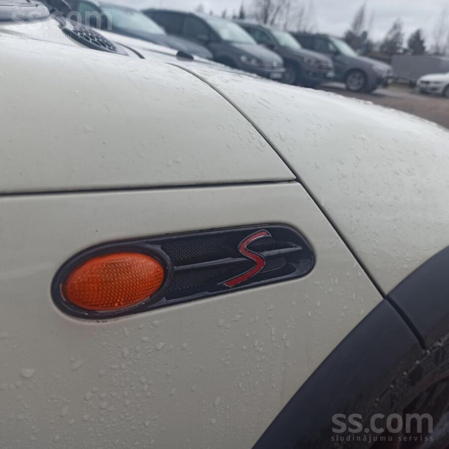 White MINI cooper-s 2005 in Daugavpils, with an engine capacity of 1.60 L and mileage of 0 thousand km for 4950 €, photo 33 on AUTOMOTO.COM.LV