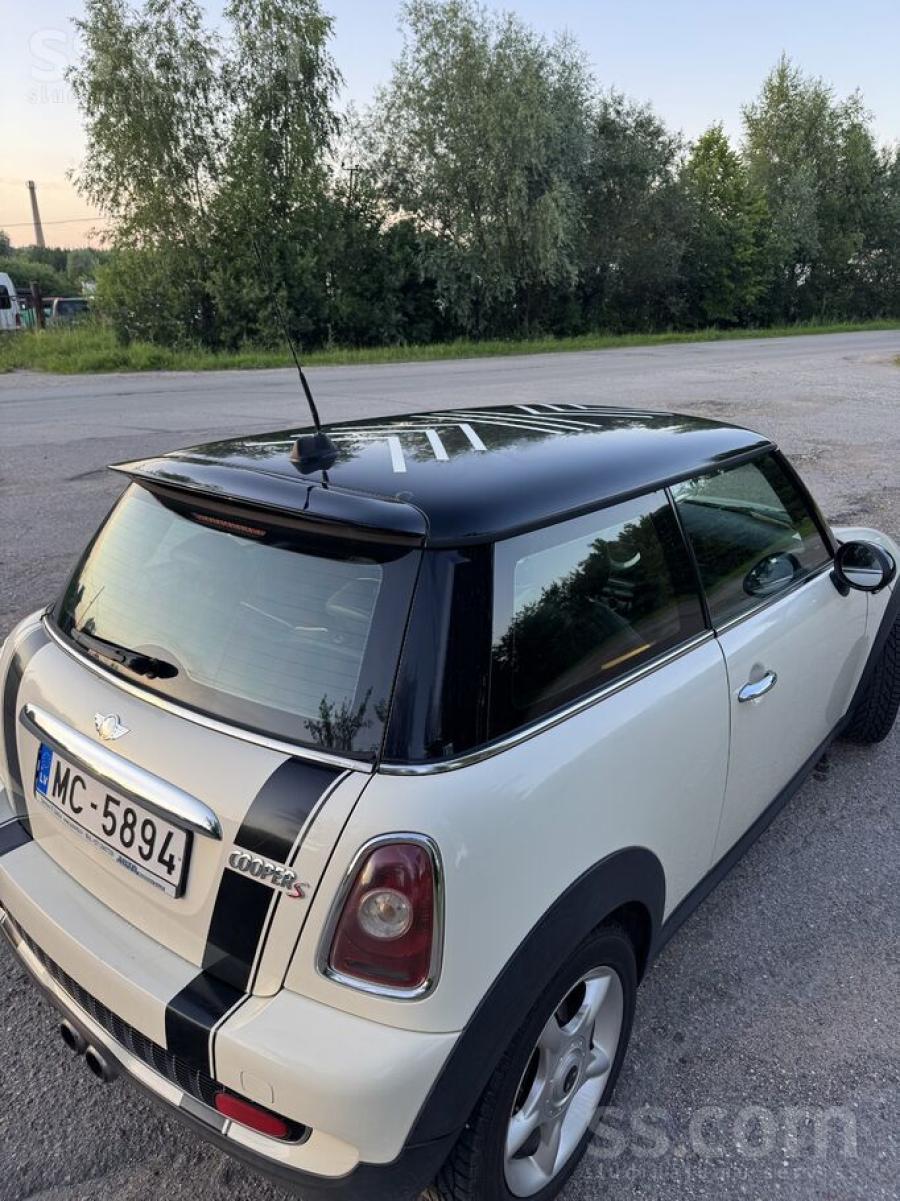 White MINI cooper-s 2007 in Riga, with an engine capacity of 1.60 L and mileage of 215 thousand km for 5000 €, photo 6 on AUTOMOTO.COM.LV