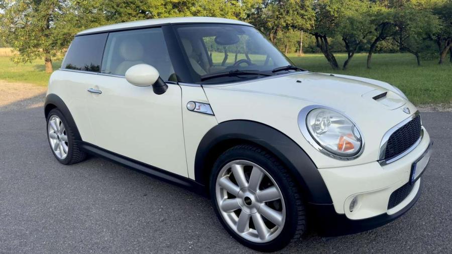 Balts MINI cooper-s 2008 Viļņa, ar dzinēja tilpumu 1.60 L un nobraukumu 185 tūkst. km par 3500 €, foto 3 vietnē AUTOMOTO.COM.LV