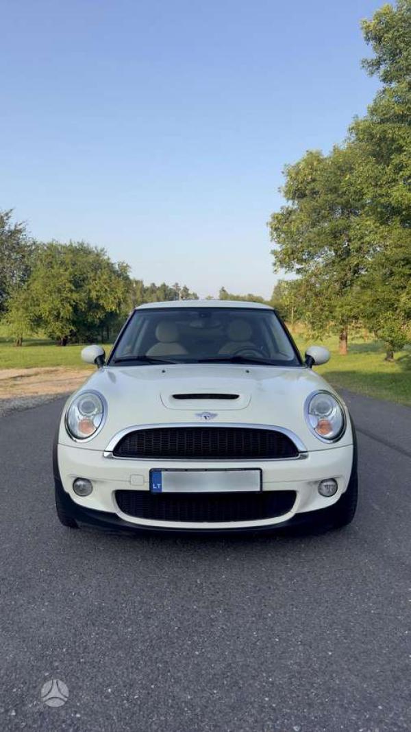 Balts MINI cooper-s 2008 Viļņa, ar dzinēja tilpumu 1.60 L un nobraukumu 185 tūkst. km par 3500 €, foto 3 vietnē AUTOMOTO.COM.LV
