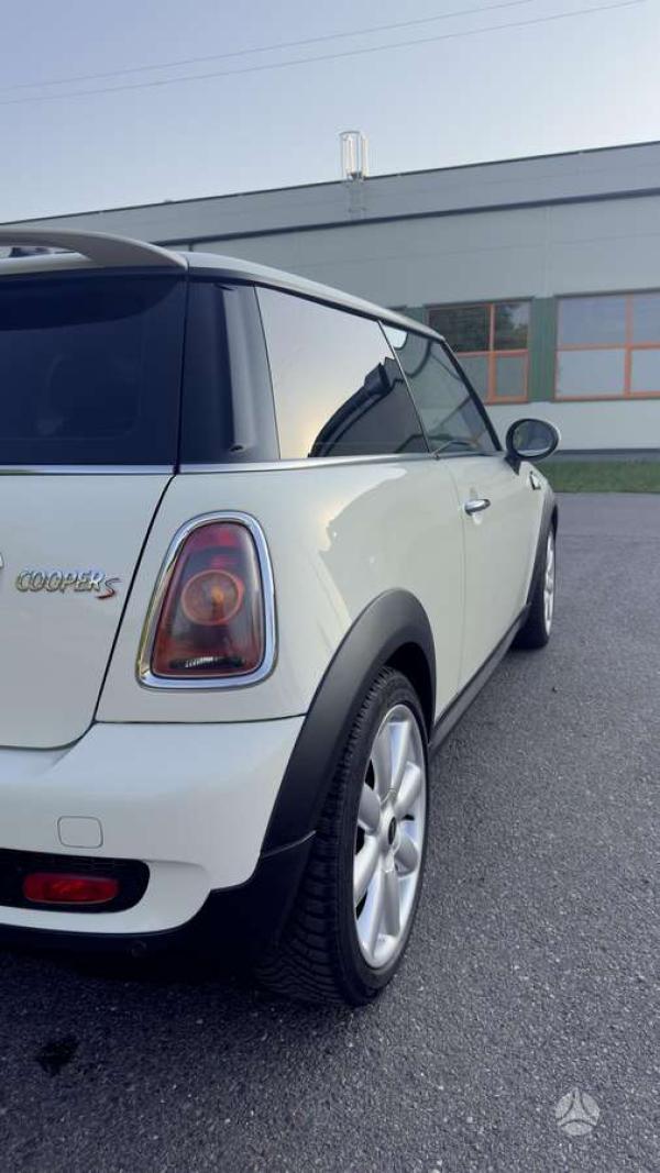 Balts MINI cooper-s 2008 Viļņa, ar dzinēja tilpumu 1.60 L un nobraukumu 185 tūkst. km par 3500 €, foto 5 vietnē AUTOMOTO.COM.LV