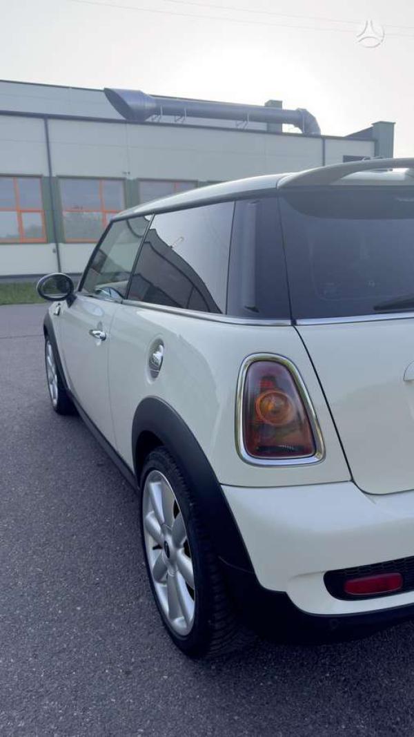 Balts MINI cooper-s 2008 Viļņa, ar dzinēja tilpumu 1.60 L un nobraukumu 185 tūkst. km par 3500 €, foto 6 vietnē AUTOMOTO.COM.LV