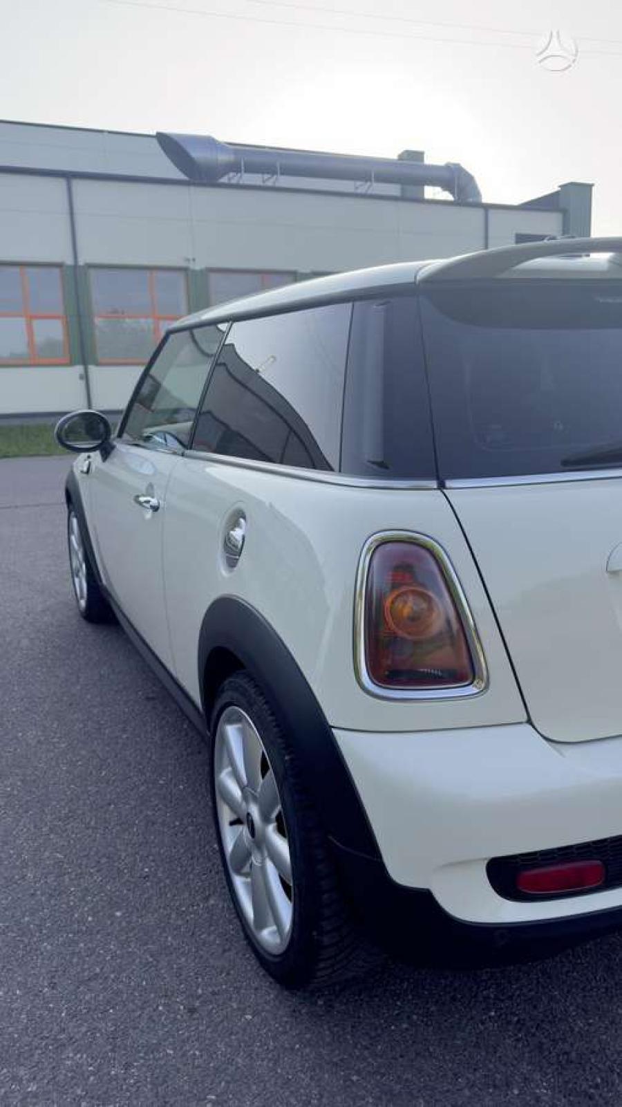 Balts MINI cooper-s 2008 Viļņa, ar dzinēja tilpumu 1.60 L un nobraukumu 185 tūkst. km par 3500 €, foto 7 vietnē AUTOMOTO.COM.LV