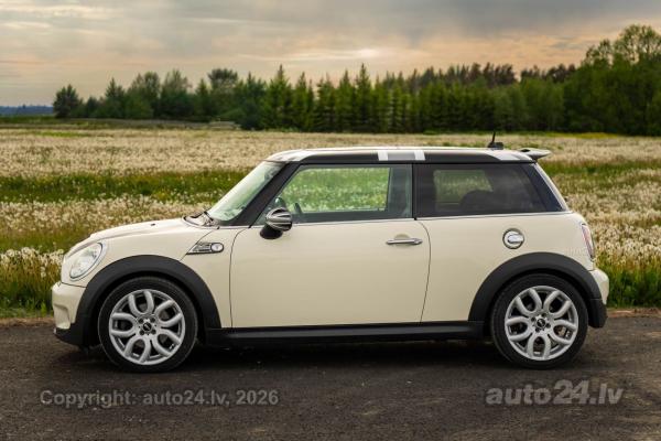 Balts MINI cooper-s 2010 Tallina, ar dzinēja tilpumu 1.60 L un nobraukumu 147 tūkst. km par 4900 €, foto 2 vietnē AUTOMOTO.COM.LV