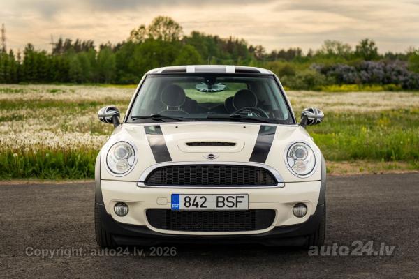 Balts MINI cooper-s 2010 Tallina, ar dzinēja tilpumu 1.60 L un nobraukumu 147 tūkst. km par 4900 €, foto 4 vietnē AUTOMOTO.COM.LV