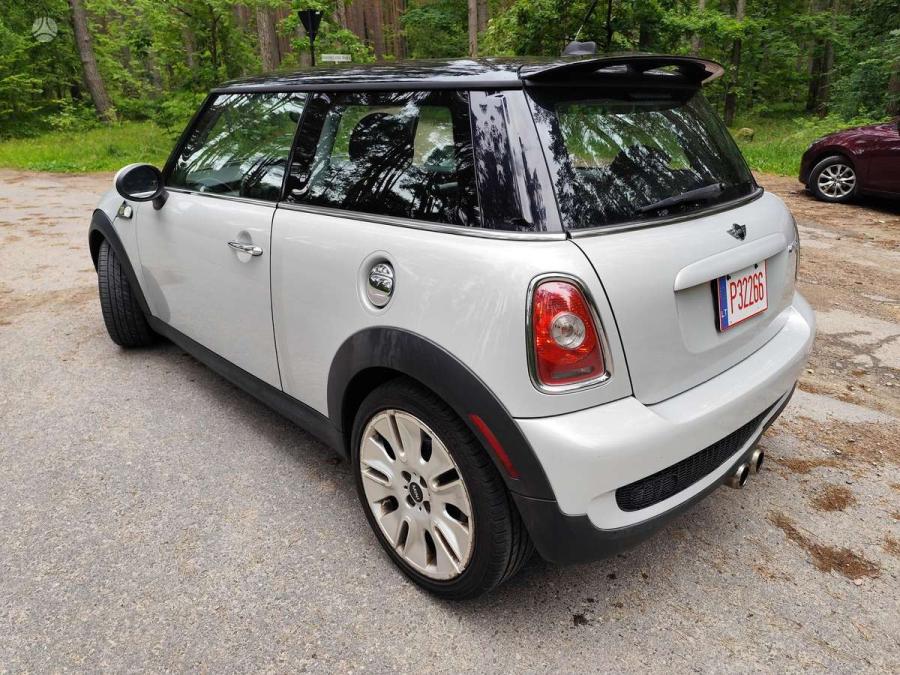 Balts MINI cooper-s 2010 Viļņa, ar dzinēja tilpumu 1.60 L un nobraukumu 133 tūkst. km par 6990 €, foto 4 vietnē AUTOMOTO.COM.LV
