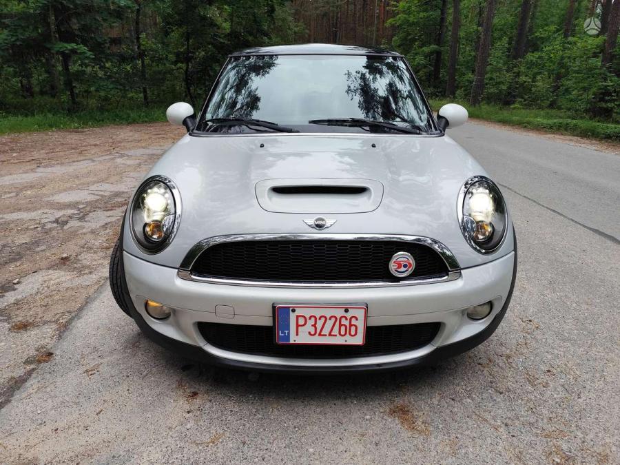 Balts MINI cooper-s 2010 Viļņa, ar dzinēja tilpumu 1.60 L un nobraukumu 133 tūkst. km par 6990 €, foto 8 vietnē AUTOMOTO.COM.LV