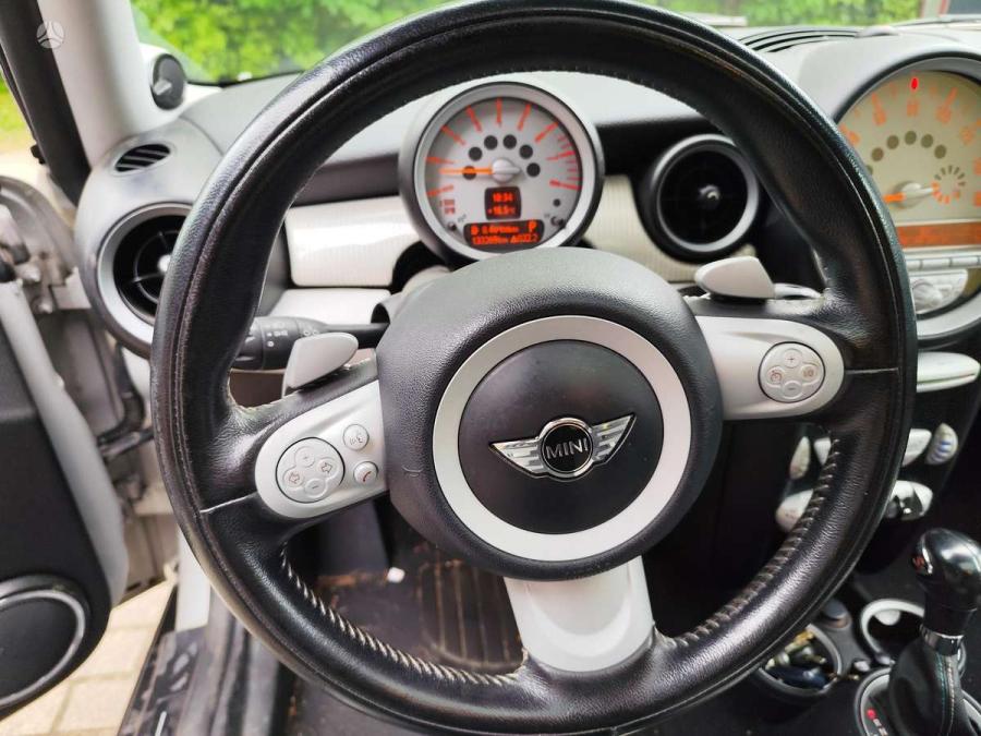 Balts MINI cooper-s 2010 Viļņa, ar dzinēja tilpumu 1.60 L un nobraukumu 133 tūkst. km par 6990 €, foto 26 vietnē AUTOMOTO.COM.LV