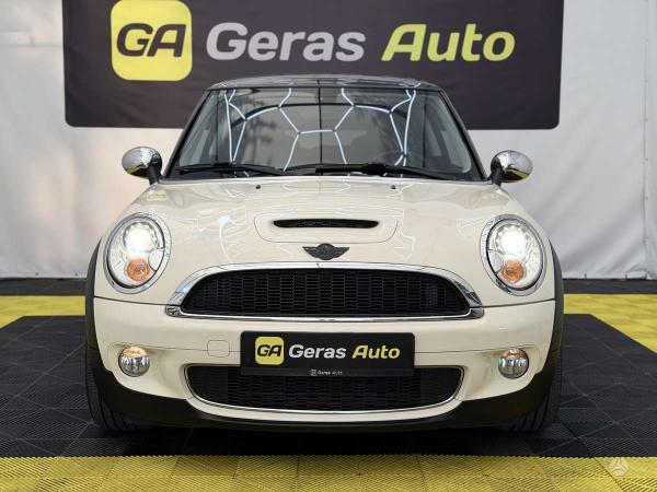Balts MINI cooper-s 2010 Viļņa, ar dzinēja tilpumu 1.60 L un nobraukumu 68 tūkst. km par 6999 €, foto 2 vietnē AUTOMOTO.COM.LV