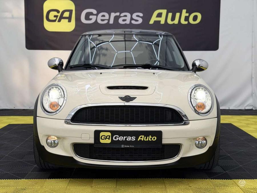 Balts MINI cooper-s 2010 Viļņa, ar dzinēja tilpumu 1.60 L un nobraukumu 68 tūkst. km par 6999 €, foto 3 vietnē AUTOMOTO.COM.LV