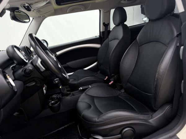 Balts MINI cooper-s 2010 Viļņa, ar dzinēja tilpumu 1.60 L un nobraukumu 68 tūkst. km par 6999 €, foto 10 vietnē AUTOMOTO.COM.LV