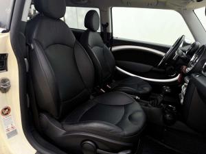 Balts MINI cooper-s 2010 Viļņa, ar dzinēja tilpumu 1.60 L un nobraukumu 68 tūkst. km par 6999 €, foto 15 vietnē AUTOMOTO.COM.LV