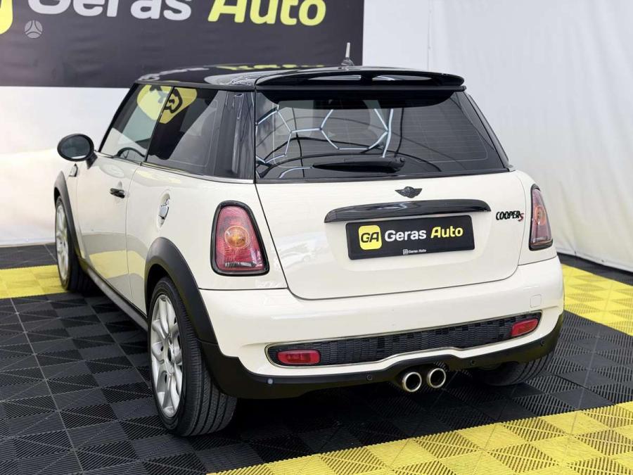 Balts MINI cooper-s 2010 Viļņa, ar dzinēja tilpumu 1.60 L un nobraukumu 68 tūkst. km par 6999 €, foto 7 vietnē AUTOMOTO.COM.LV