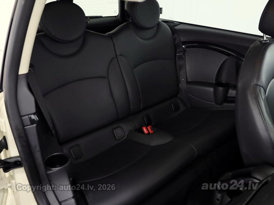 White MINI cooper-s 2011 in Tallinn, with an engine capacity of 1.60 L and mileage of 208 thousand km for 3499 €, photo 8 on AUTOMOTO.COM.LV
