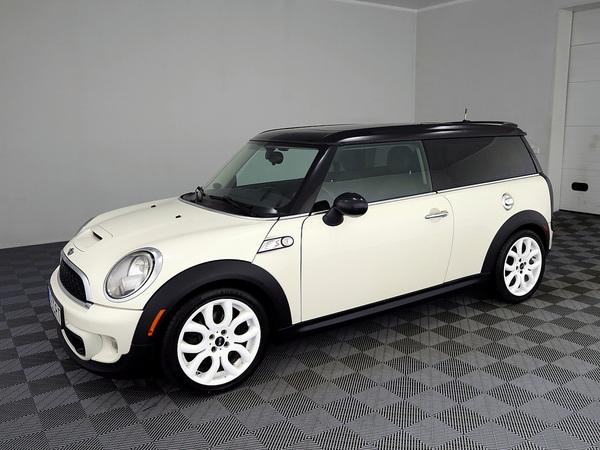 Белый Мини Купер С 2011 в Таллин, объемом двигателя 1.60 л и пробегом 208 тыс. км за 3499 €, фото 2 на AUTOMOTO.COM.LV