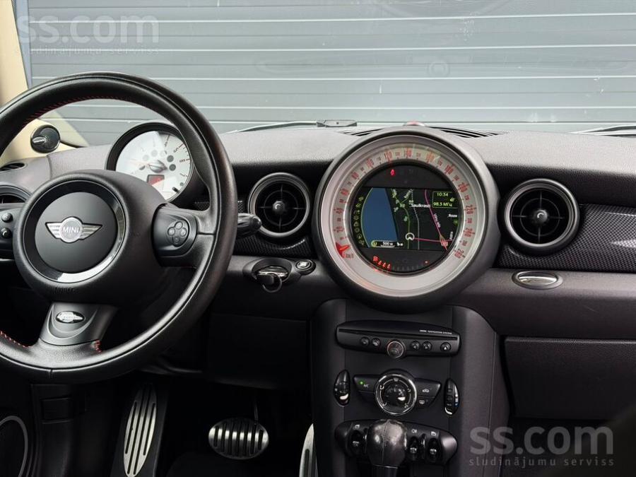 White MINI cooper-s 2012 in Riga, with an engine capacity of 2.00 L and mileage of 247 thousand km for 5700 €, photo 12 on AUTOMOTO.COM.LV