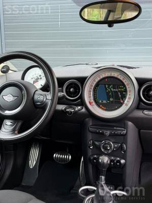 White MINI cooper-s 2012 in Riga, with an engine capacity of 2.00 L and mileage of 247 thousand km for 5700 €, photo 15 on AUTOMOTO.COM.LV