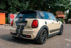 White MINI cooper-s 2014 in Vilnius, with an engine capacity of 2.00 L and mileage of 190 thousand km for 8990 €, photo 5 on AUTOMOTO.COM.LV