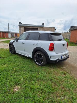 White MINI cooper-s 2012 in Tallinn, with an engine capacity of 1.60 L and mileage of 129 thousand km for 5000 €, photo 3 on AUTOMOTO.COM.LV