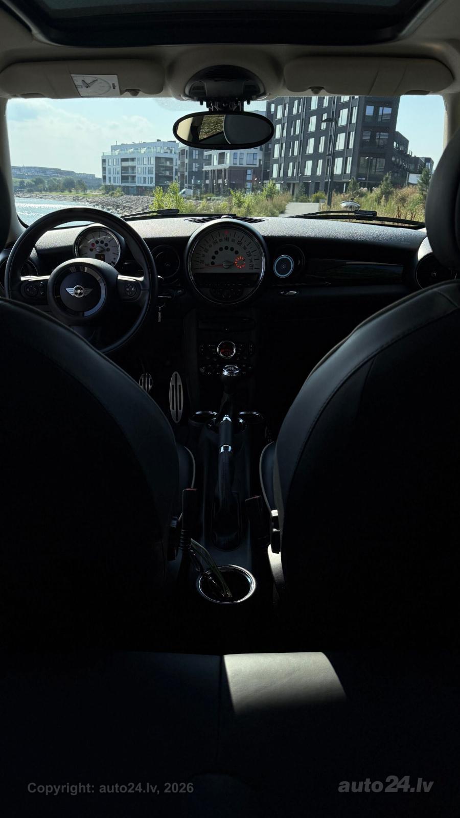 Balts MINI cooper-s 2013 Tallina, ar dzinēja tilpumu 1.60 L un nobraukumu 115 tūkst. km par 11900 €, foto 13 vietnē AUTOMOTO.COM.LV