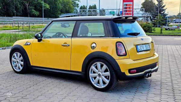 Dzeltens MINI cooper-s 2006 Viļņa, ar dzinēja tilpumu 1.60 L un nobraukumu 252 tūkst. km par 900 €, foto 3 vietnē AUTOMOTO.COM.LV
