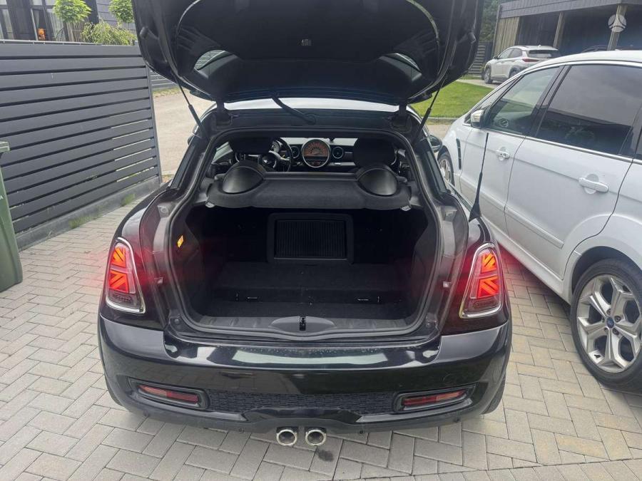 Melns MINI Cooper SD 2013 Kauņa, ar dzinēja tilpumu 2.00 L un nobraukumu 149 tūkst. km par 6500 €, foto 10 vietnē AUTOMOTO.COM.LV