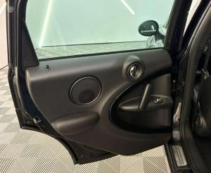 Black MINI Cooper SD 2016 in Marijampole, with an engine capacity of 2.00 L and mileage of 211 thousand km for 10750 €, photo 9 on AUTOMOTO.COM.LV