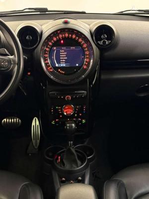 Black MINI Cooper SD 2016 in Marijampole, with an engine capacity of 2.00 L and mileage of 211 thousand km for 10750 €, photo 11 on AUTOMOTO.COM.LV