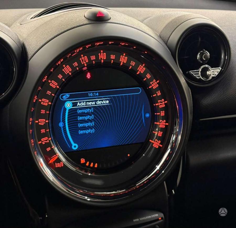 Black MINI Cooper SD 2016 in Marijampole, with an engine capacity of 2.00 L and mileage of 211 thousand km for 10750 €, photo 24 on AUTOMOTO.COM.LV