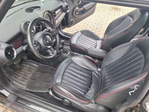 Melns MINI Cooper SD 2011 Marijampole, ar dzinēja tilpumu 2.00 L un nobraukumu 212 tūkst. km par 5500 €, foto 17 vietnē AUTOMOTO.COM.LV