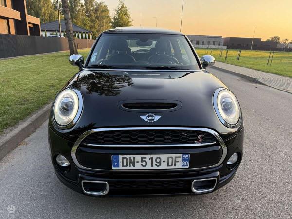 Black MINI Cooper SD 2015 in Taurage, with an engine capacity of 2.00 L and mileage of 311 thousand km for 7900 €, photo 3 on AUTOMOTO.COM.LV