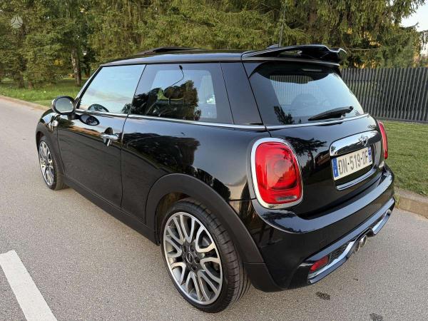 Black MINI Cooper SD 2015 in Taurage, with an engine capacity of 2.00 L and mileage of 311 thousand km for 7900 €, photo 5 on AUTOMOTO.COM.LV