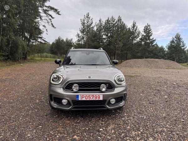 Grey MINI Cooper SD 2017 in Jonava, with an engine capacity of 2.00 L and mileage of 281 thousand km for 14500 €, photo 3 on AUTOMOTO.COM.LV