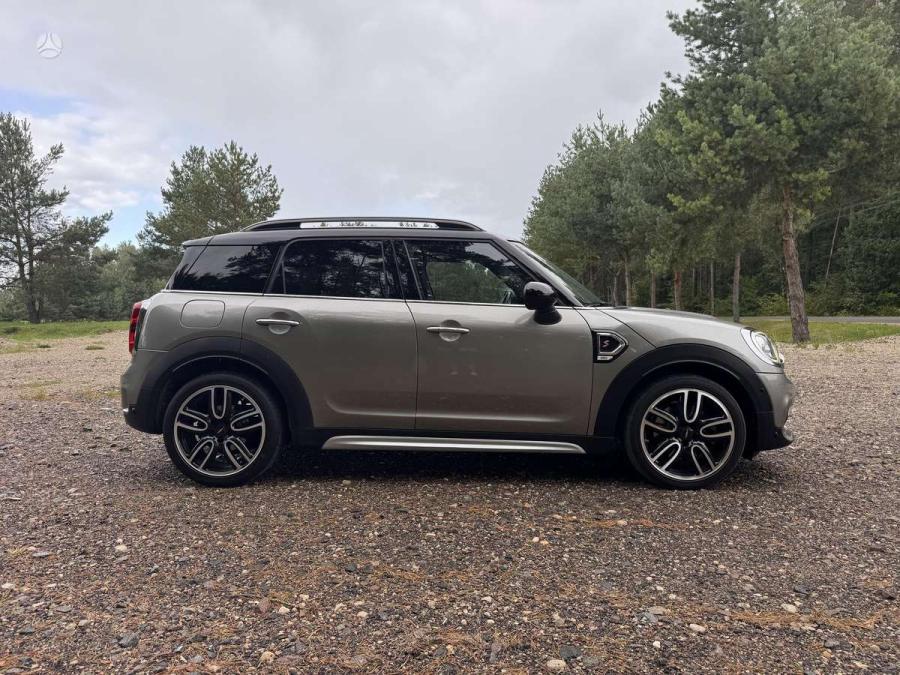 Grey MINI Cooper SD 2017 in Jonava, with an engine capacity of 2.00 L and mileage of 281 thousand km for 14500 €, photo 4 on AUTOMOTO.COM.LV