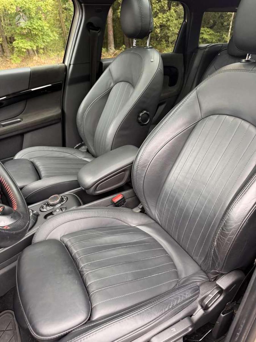 Grey MINI Cooper SD 2017 in Jonava, with an engine capacity of 2.00 L and mileage of 281 thousand km for 14500 €, photo 10 on AUTOMOTO.COM.LV