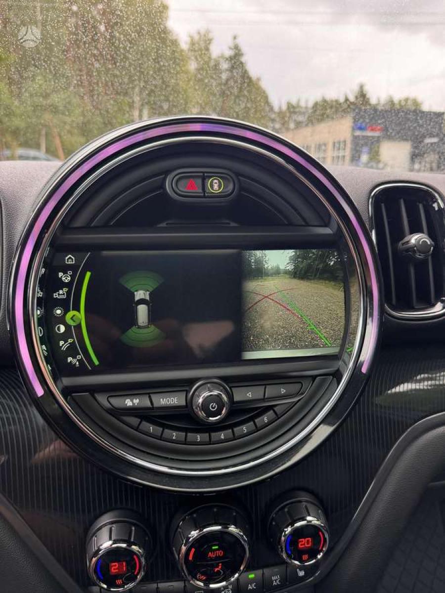 Grey MINI Cooper SD 2017 in Jonava, with an engine capacity of 2.00 L and mileage of 281 thousand km for 14500 €, photo 13 on AUTOMOTO.COM.LV