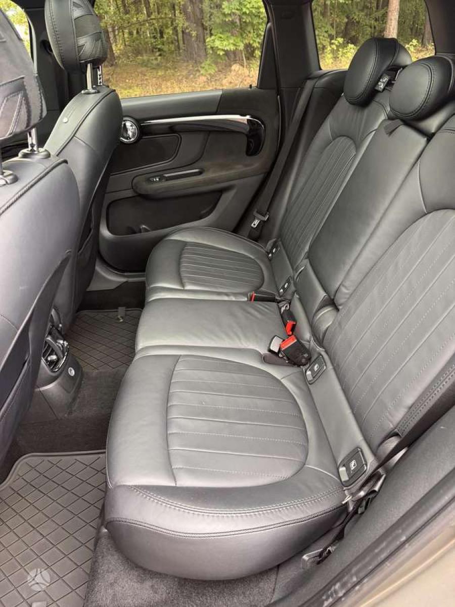 Grey MINI Cooper SD 2017 in Jonava, with an engine capacity of 2.00 L and mileage of 281 thousand km for 14500 €, photo 17 on AUTOMOTO.COM.LV