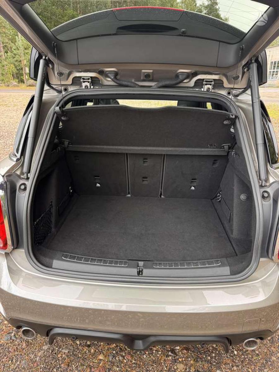 Grey MINI Cooper SD 2017 in Jonava, with an engine capacity of 2.00 L and mileage of 281 thousand km for 14500 €, photo 20 on AUTOMOTO.COM.LV