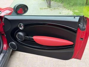 Red MINI Cooper SD 2012 in Kaunas, with an engine capacity of 2.00 L and mileage of 243 thousand km for 7999 €, photo 10 on AUTOMOTO.COM.LV