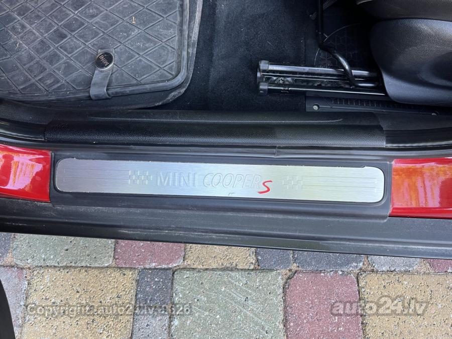 Sarkans MINI Cooper SD 2015 Tallina, ar dzinēja tilpumu 2.00 L un nobraukumu 179 tūkst. km par 15000 €, foto 10 vietnē AUTOMOTO.COM.LV