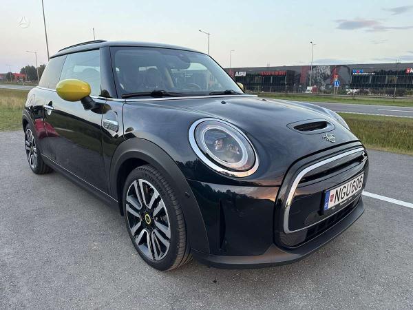 Blue MINI Cooper SE 2022 in Kaunas, with an engine capacity of 0.00 L and mileage of 43 thousand km for 20490 €, photo 4 on AUTOMOTO.COM.LV