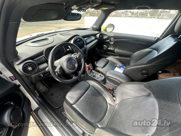Grey MINI Cooper SE 2019 in Tallinn, with an engine capacity of 0.00 L and mileage of 51 thousand km for 17500 €, photo 5 on AUTOMOTO.COM.LV