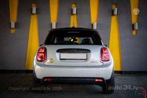 Pelēks MINI Cooper SE 2020 Pērnava, ar dzinēja tilpumu 0.00 L un nobraukumu 64 tūkst. km par 18500 €, foto 5 vietnē AUTOMOTO.COM.LV