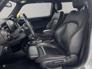 Pelēks MINI Cooper SE 2020 Viļņa, ar dzinēja tilpumu 0.00 L un nobraukumu 48 tūkst. km par 16499 €, foto 10 vietnē AUTOMOTO.COM.LV