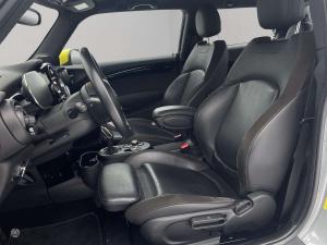 Pelēks MINI Cooper SE 2020 Viļņa, ar dzinēja tilpumu 0.00 L un nobraukumu 48 tūkst. km par 16499 €, foto 10 vietnē AUTOMOTO.COM.LV