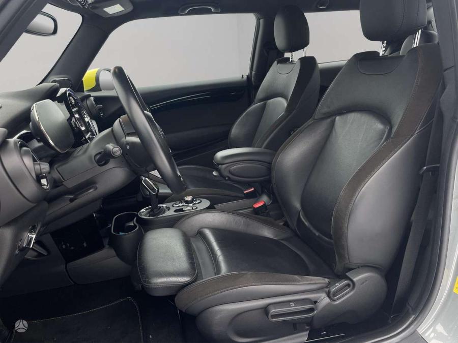 Pelēks MINI Cooper SE 2020 Viļņa, ar dzinēja tilpumu 0.00 L un nobraukumu 48 tūkst. km par 16499 €, foto 10 vietnē AUTOMOTO.COM.LV