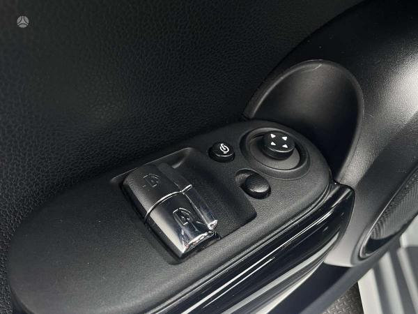 Pelēks MINI Cooper SE 2020 Viļņa, ar dzinēja tilpumu 0.00 L un nobraukumu 48 tūkst. km par 16499 €, foto 10 vietnē AUTOMOTO.COM.LV