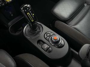 Pelēks MINI Cooper SE 2020 Viļņa, ar dzinēja tilpumu 0.00 L un nobraukumu 48 tūkst. km par 16499 €, foto 15 vietnē AUTOMOTO.COM.LV